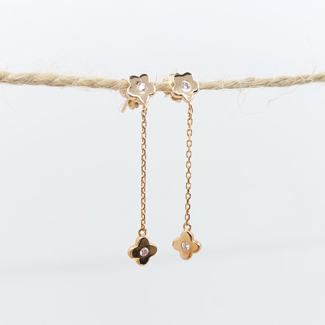 14K Gold Clover Flower Chain Drop Earrings: Minimalist Dangle Studs - Etsy