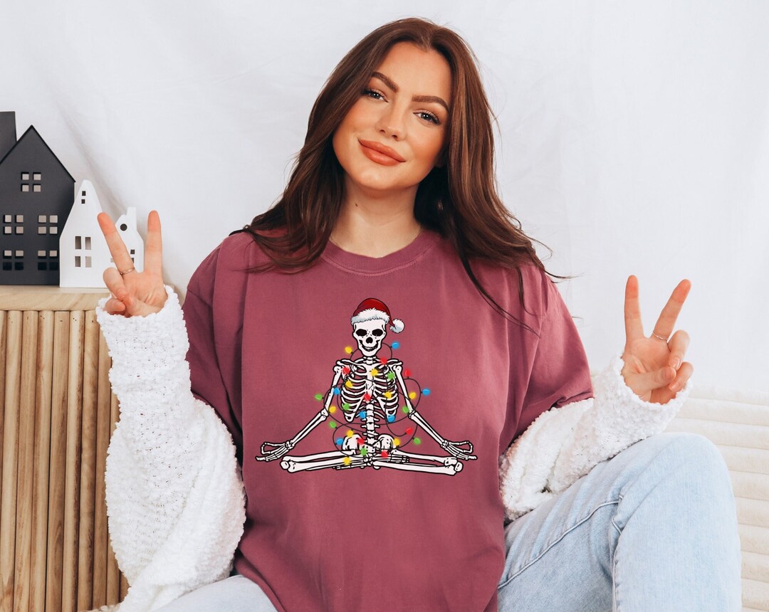 Comfort Colors, Yogi Skeleton, Christmas Yoga, Gift for Yoga Girl - Etsy