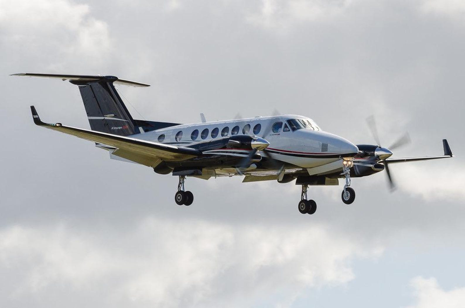 Beechcraft King Air 350 EFIS Cockpit Poster: Aviation Wall Art (digital ...