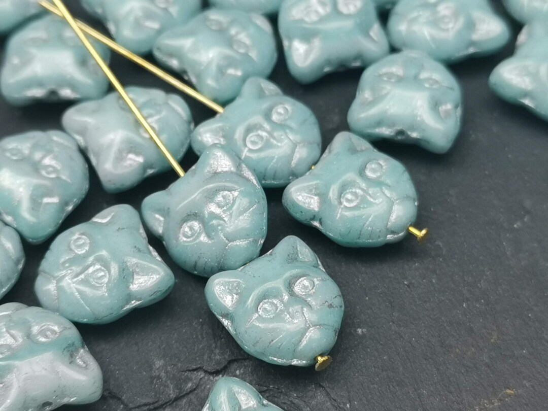 10 Czech Cat Head Glass Animal Beads - Light Baby Blue With Silver Wash ...