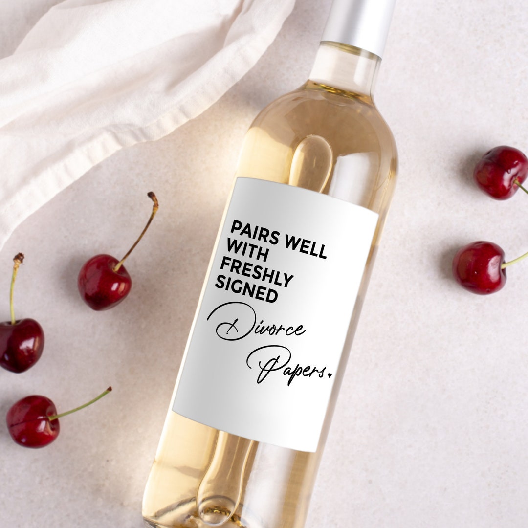 Etiqueta de vino con papeles de divorcio recién firmados * Regalo para ...