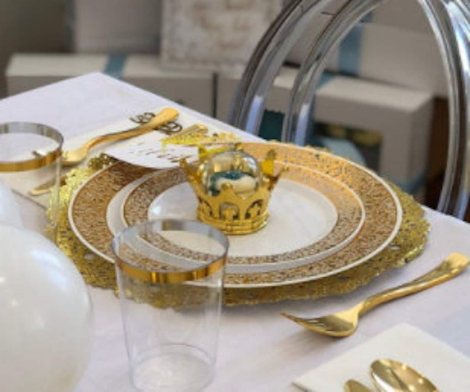 12 Plastic Mini Crown Table Decorations With Clear Dome Lids / Crown ...