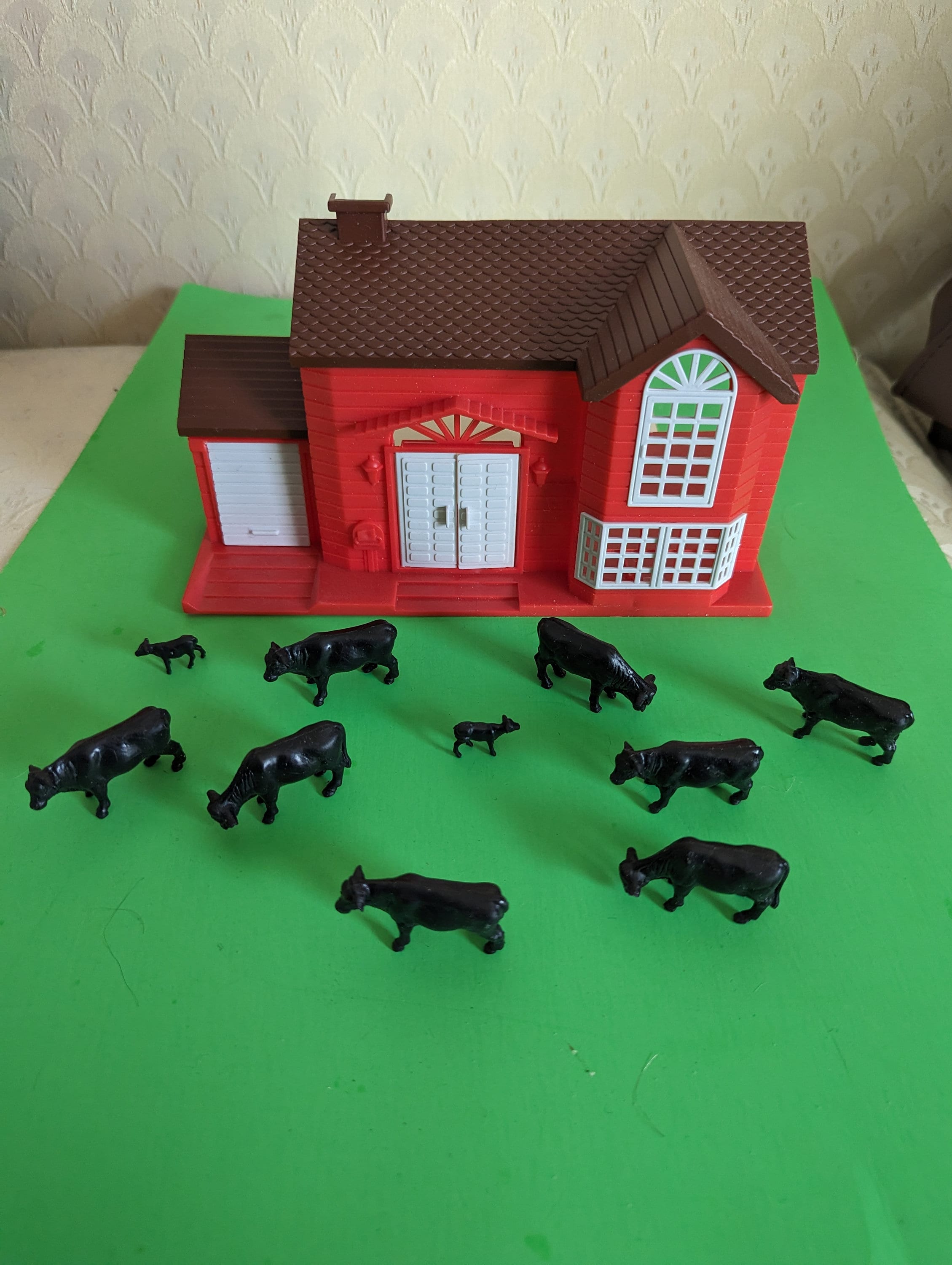 1/64 Angus Beef Ranch Barn Set W Barn , Cattle , Calves and Floor ...