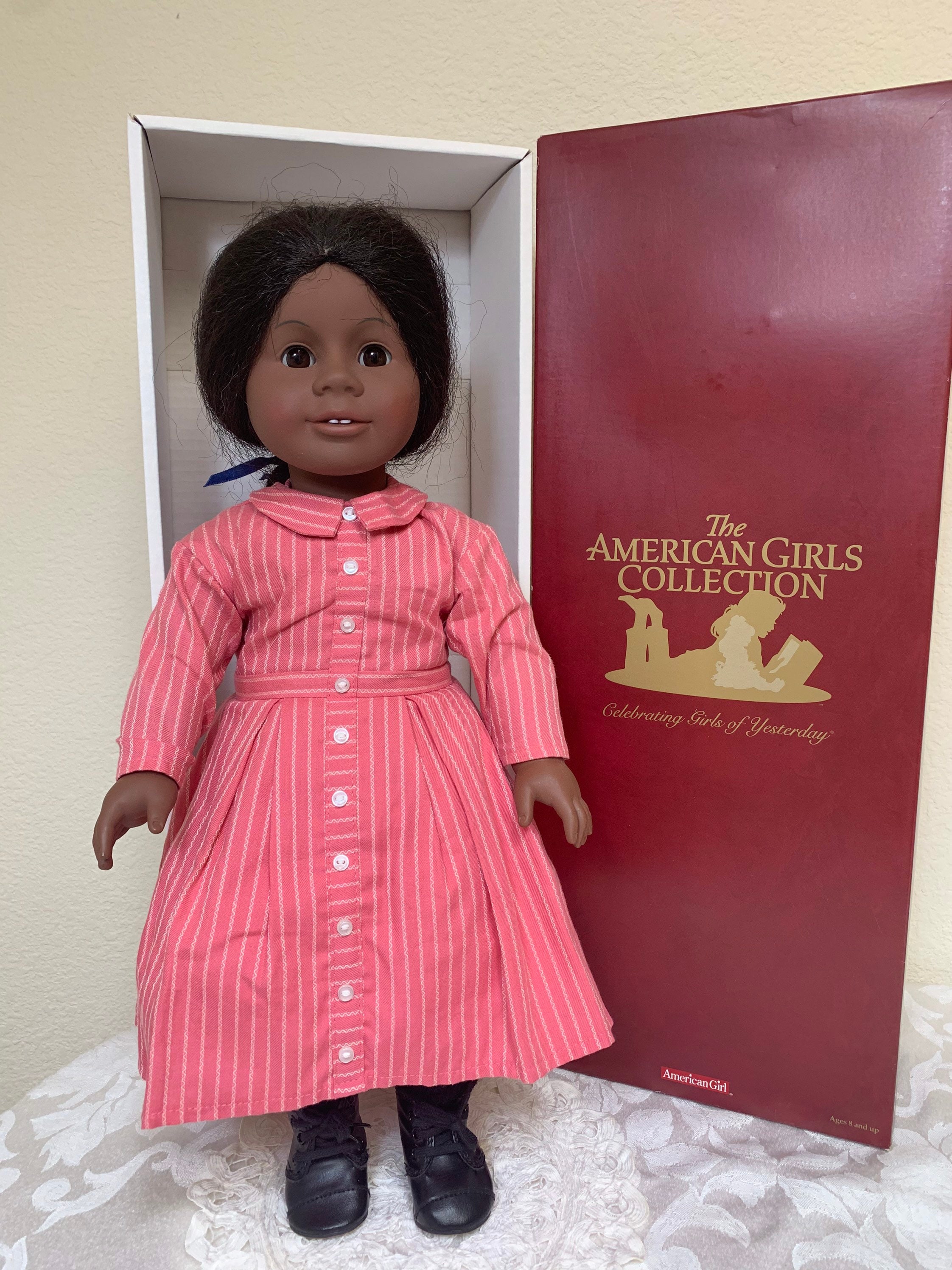 カテゴリー American Girl Addy's Embroidered Nightgown for 18" Dolls ...