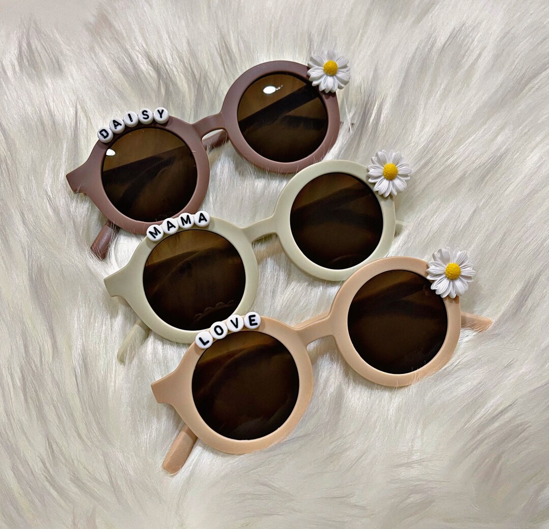 Personalized Daisy Sunglasses With Leather Case, UV400 - Etsy