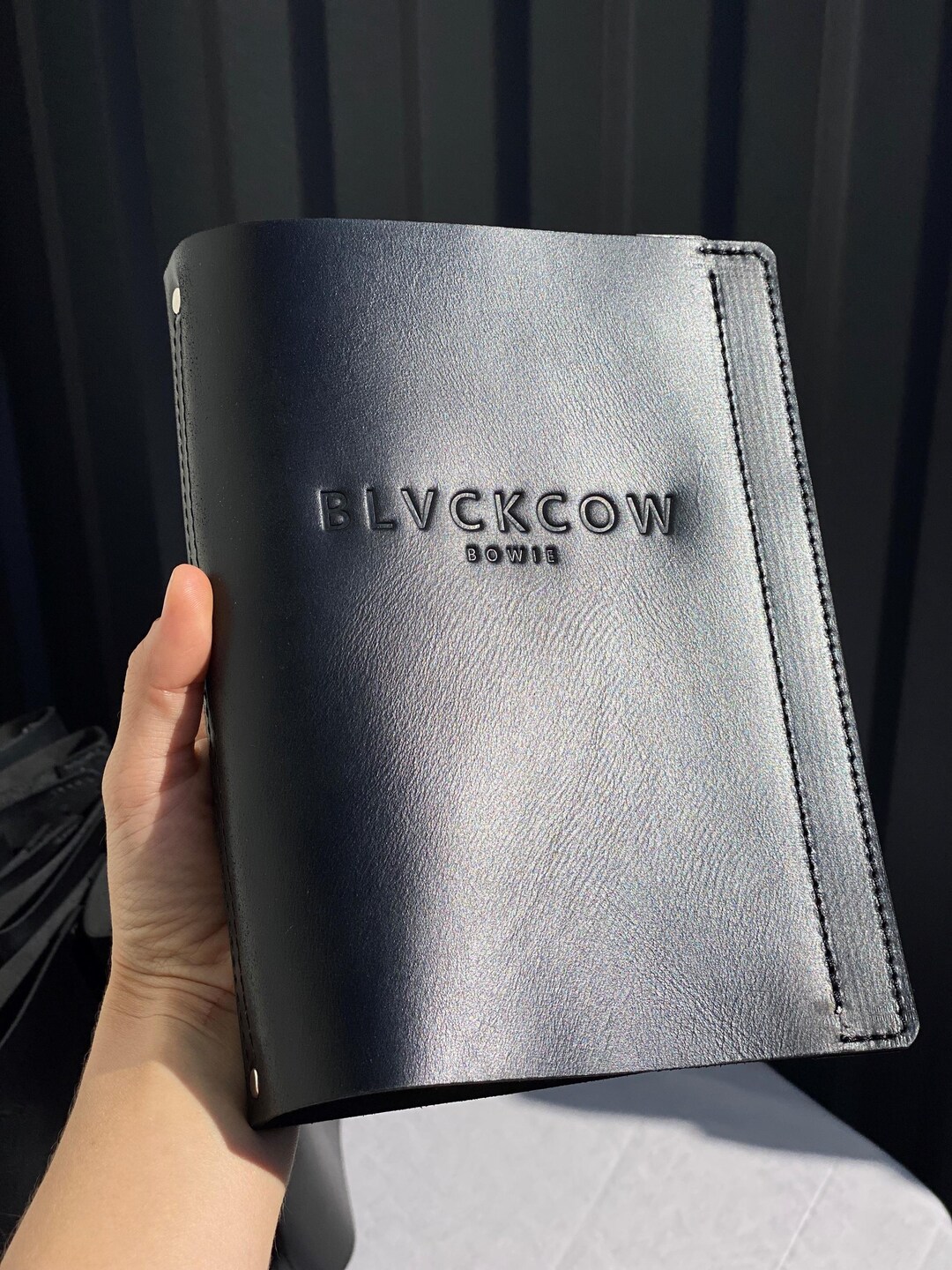 Embossed Leather Menu Folder With Ring Binder: Custom Restaurant Menu ...