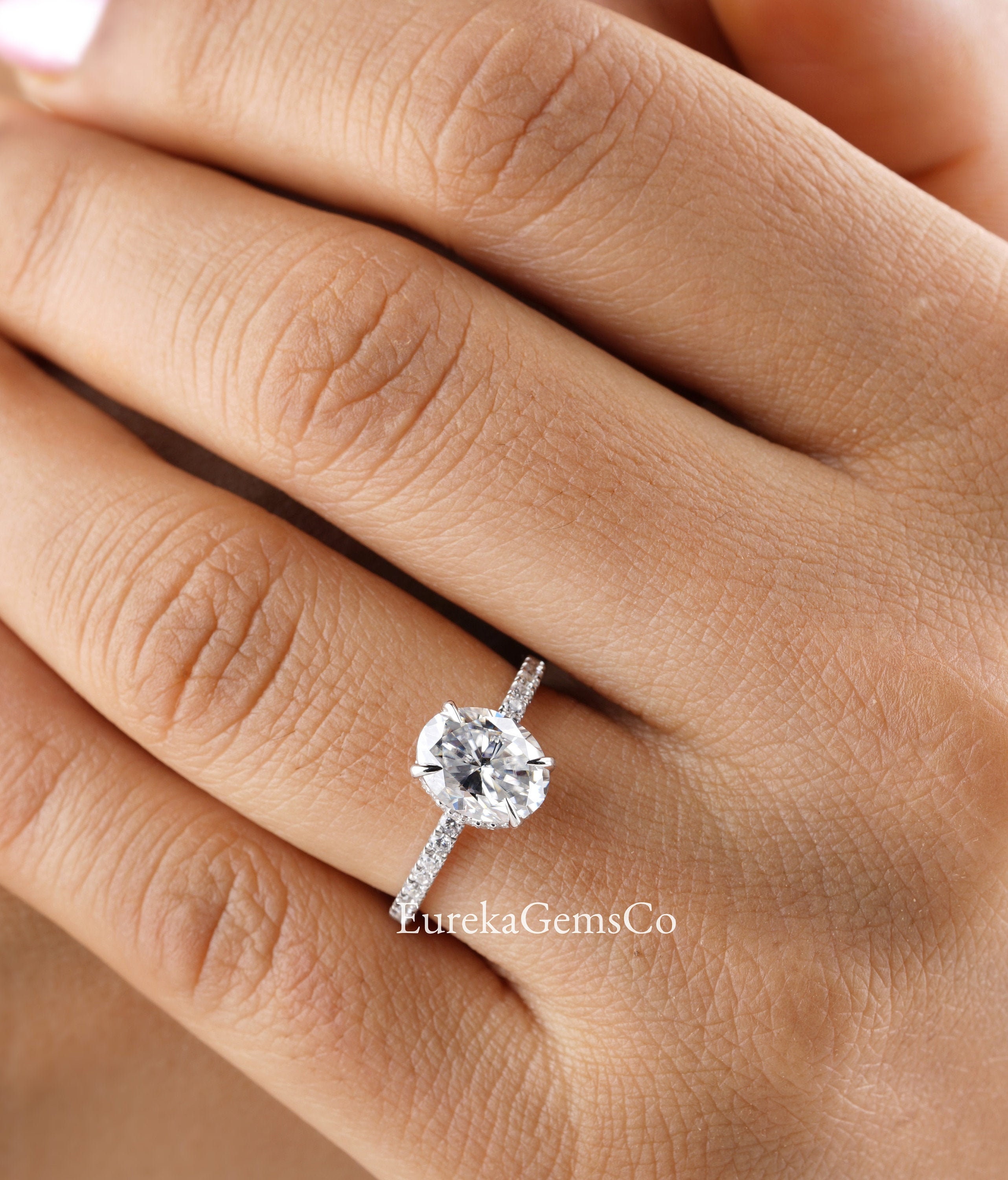 Which Is The Correct Hand And Finger For Wearing Engagement Ring For ...