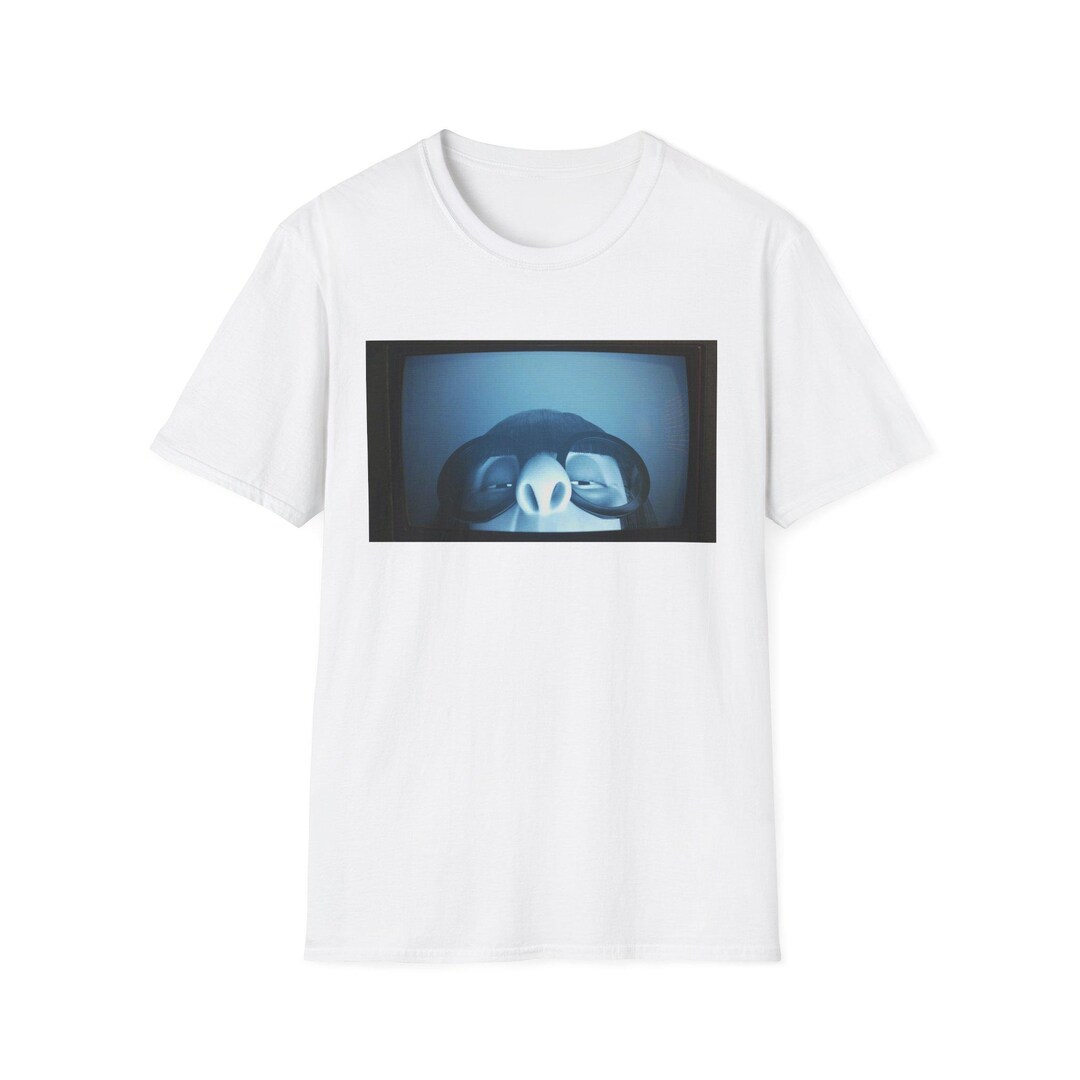 No Capes! Fashion Icon Tee - I Never Look Back, Darling! Statement ...