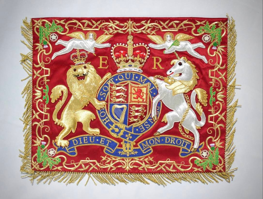 Her Majesty Queen Elizabeth II INSIGNIA, Coat-of-arms, Trumpet Banner ...