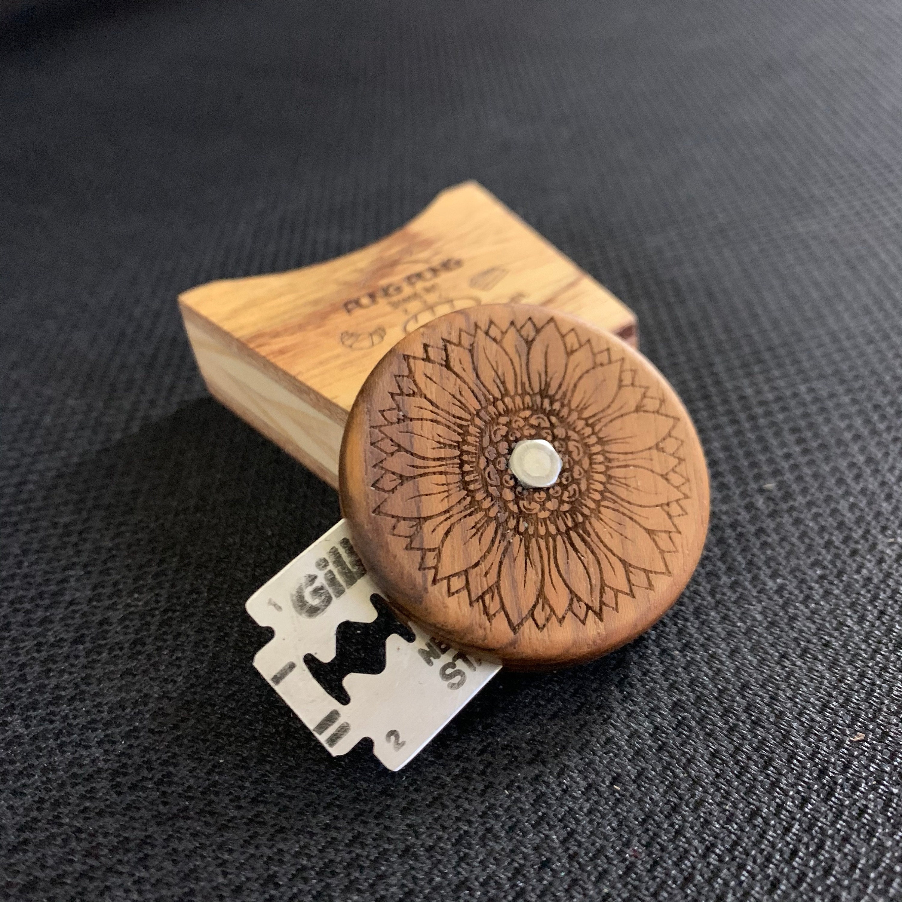 Bread Lame Ufo Design and Custom Name Engrave With Wood Stand by Pung ...