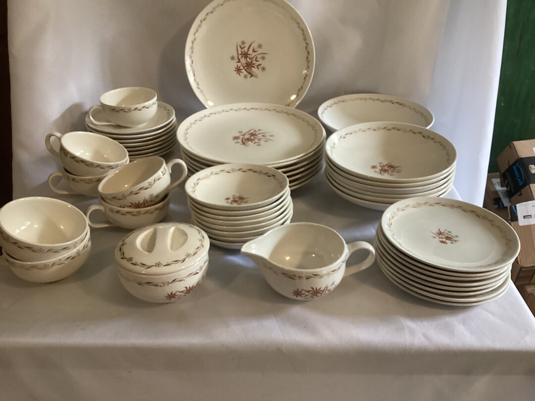 Royal China Promenade Warranted 22kt. Gold Set of 47 Pieces - Etsy
