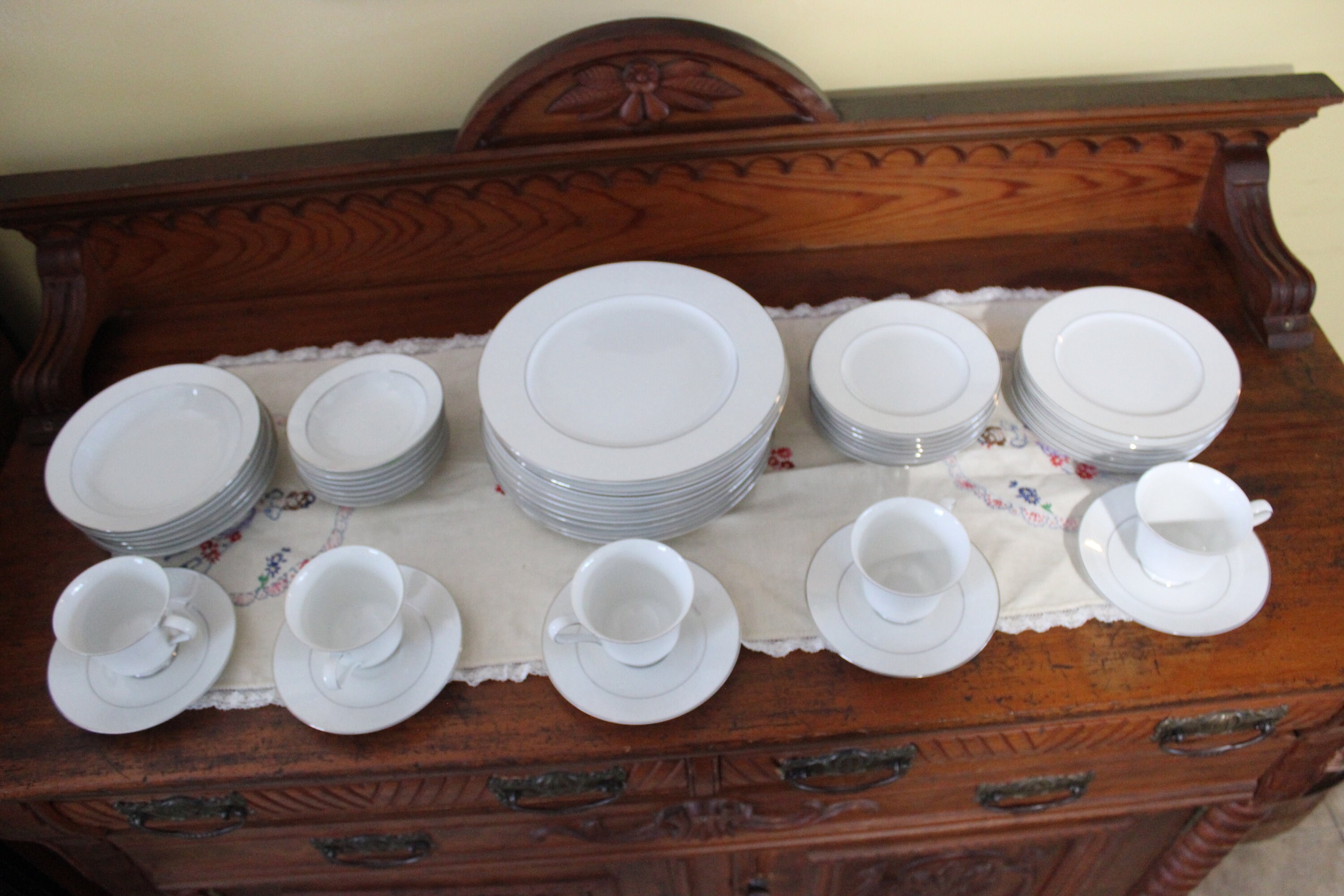 Crown and Empire Princess Dishes - Etsy