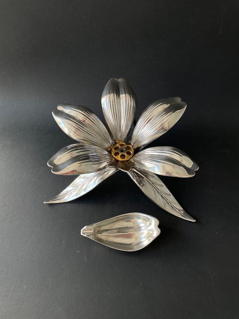 Vintage Collectible Silver Plated Lotus Ashtray , Flower Ashtray With ...