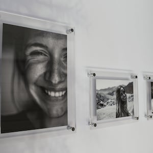 Crystal Clear Acrylic Wall Mounted Floating Photo Frames. Frame Photos ...