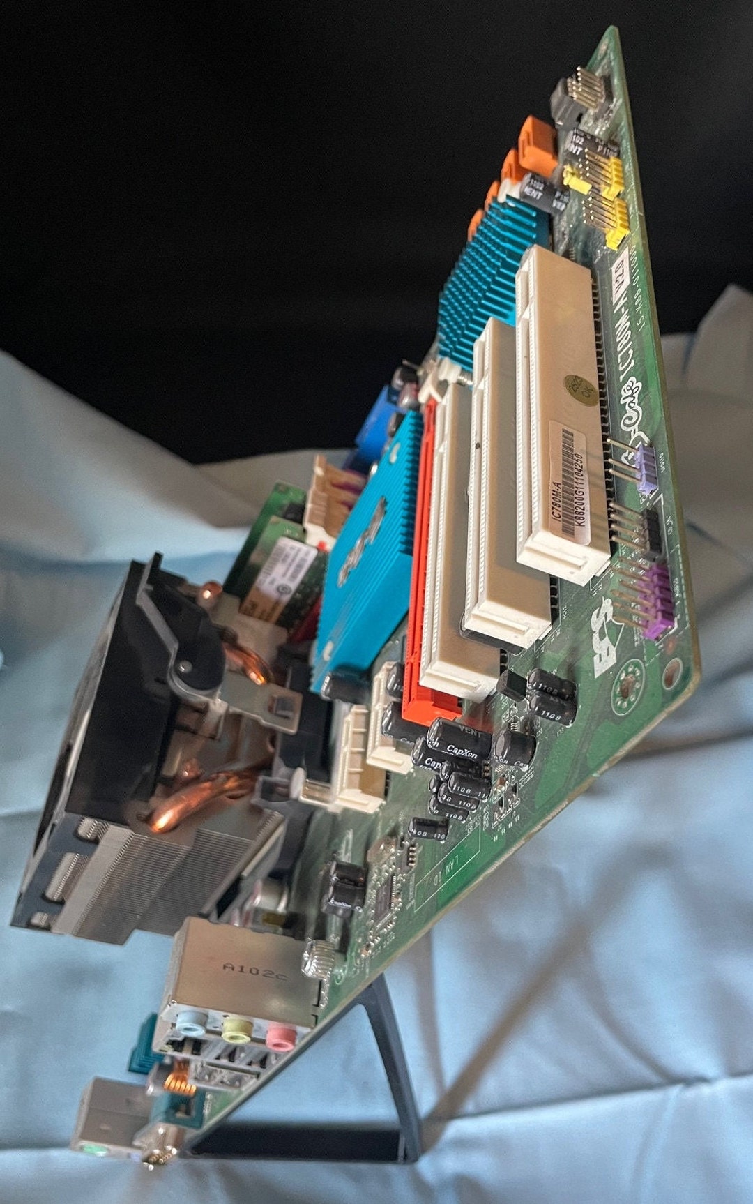 Vertical 60 Degree Motherboard Stand for CPU Crypto Mining small and ...