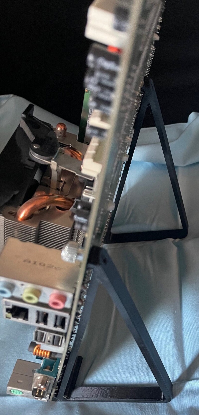 Vertical 60 Degree Motherboard Stand for CPU Crypto Mining small and ...