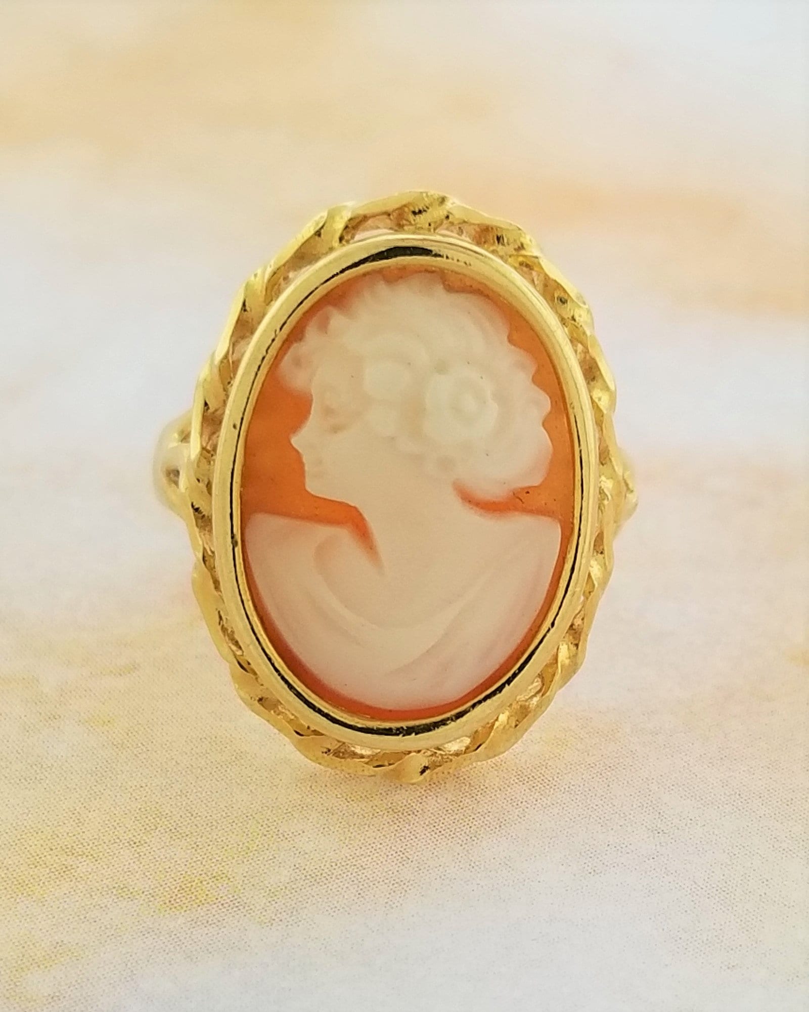 14k Yellow Gold Vintage Cameo Ring | Etsy