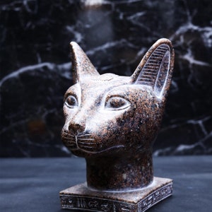 The Head of Ancient Egyptian Goddess Bastet, Ancient Egyptian Cat ...