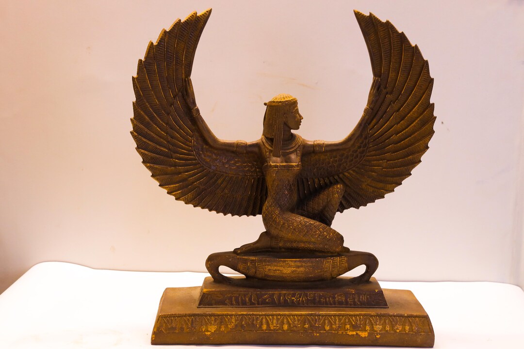 Egyptian Goddess ISIS Altar Statue, ISIS Statue With Spiritual Energy ...
