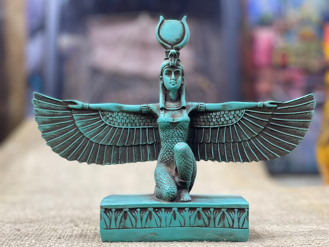 Egyptian Goddess Isis , One of the Egyptian Replica , Isis Statue With ...