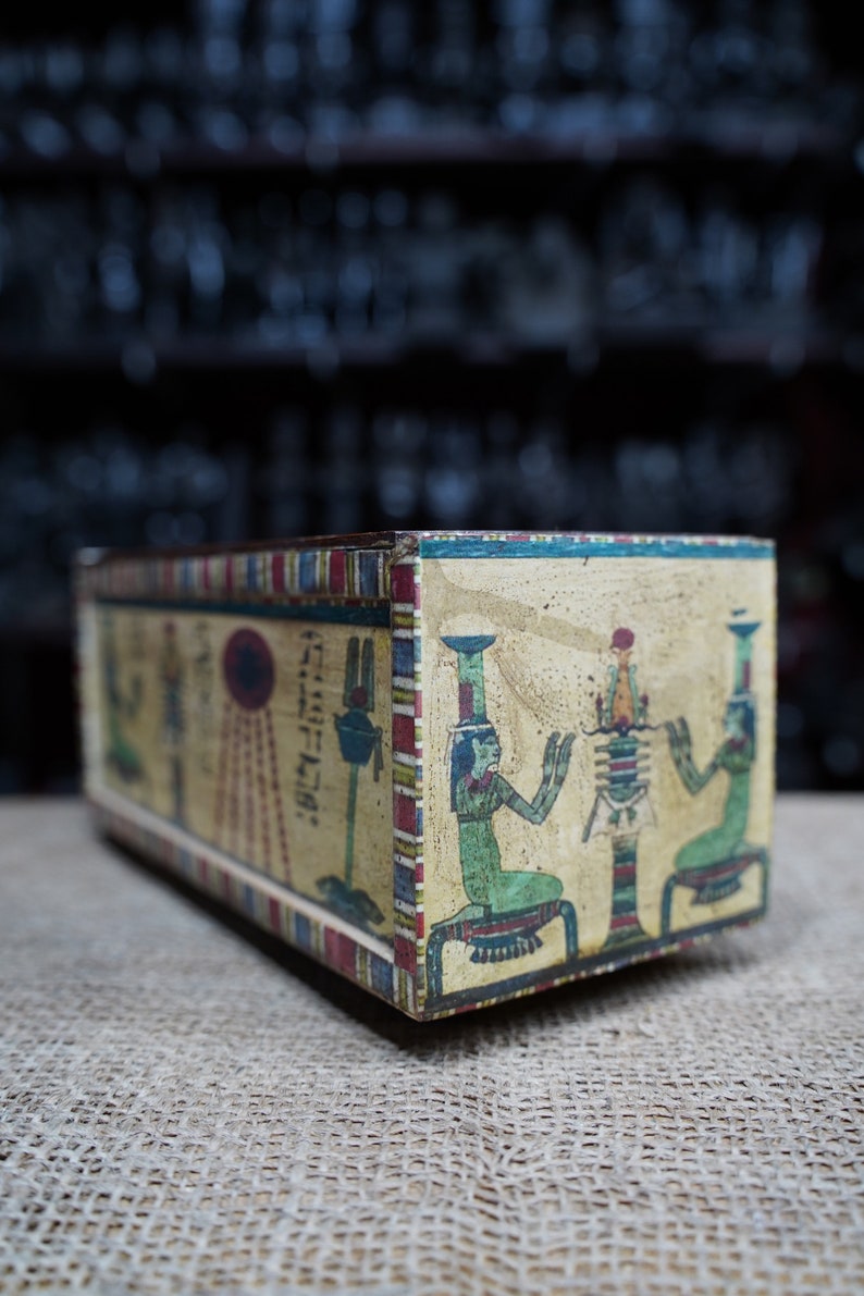 Senet Board Game in Ancient Egypt, Scene of Ancient Egyptian Pharaohs ...