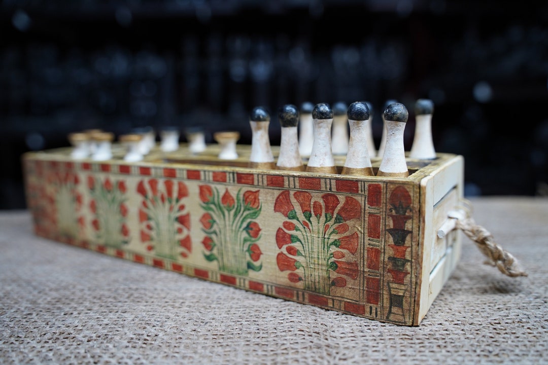 Senet Board Game in Ancient Egypt, Scene of Ancient Egyptian Pharaohs ...