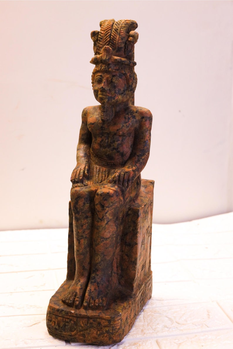 Queen Tiye Statue, Egyptian Queen Tiye, Egyptian Queen - Tiye ...