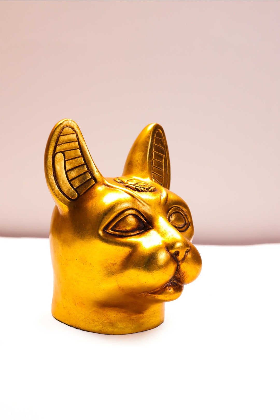 The Head of Ancient Egyptian Goddess Bastet, Ancient Egyptian Cat ...