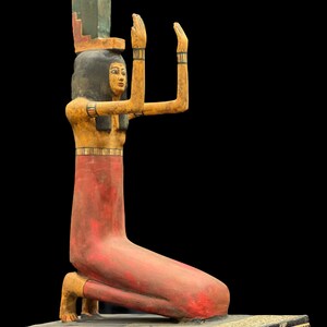 Ancient Egyptian Goddess Isis Kneeling Statue, Isis Statue With Magic ...