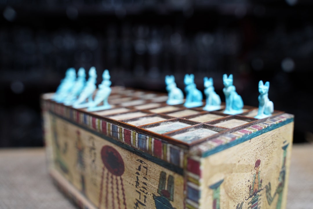 Senet Board Game in Ancient Egypt, Scene of Ancient Egyptian Pharaohs ...