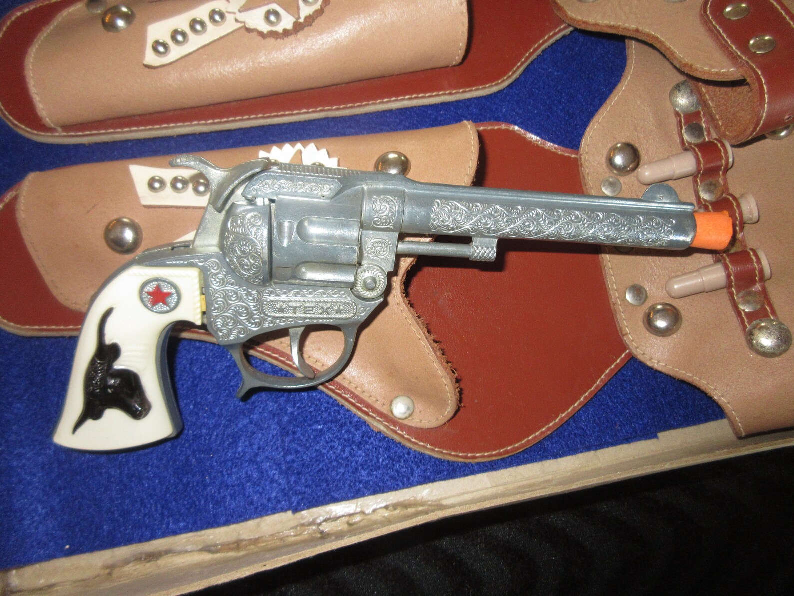 TOY REPLICA Pretend Vintage Old West Cowboy Cap Gun Set - Etsy