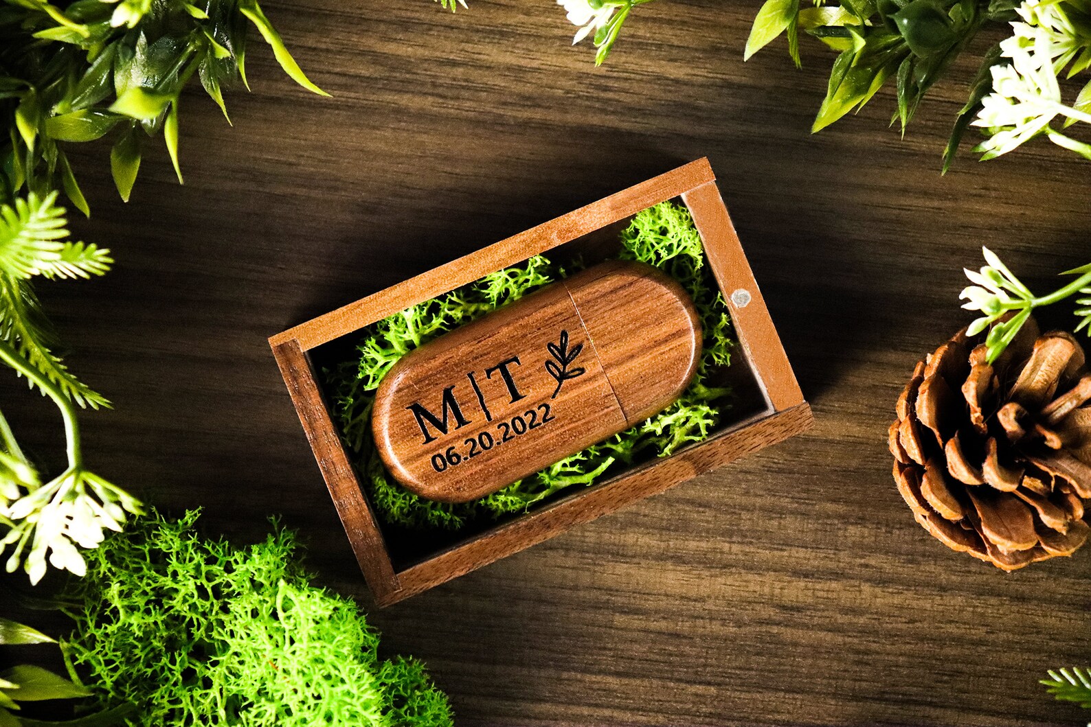 Oval Wood USB Flash Drive & Wooden USB Box Set - Custom Engraved USB ...