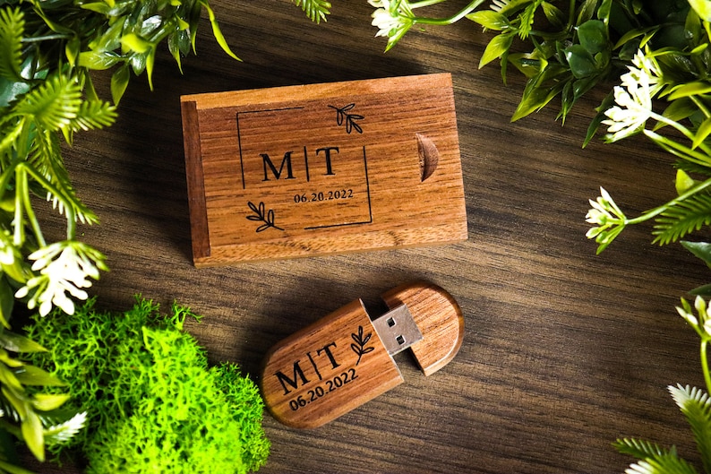 Oval Wood USB Flash Drive & Wooden USB Box Set - Custom Engraved USB ...