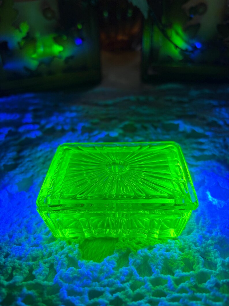 Beautiful Fostoria Uranium Trinket Box - Etsy