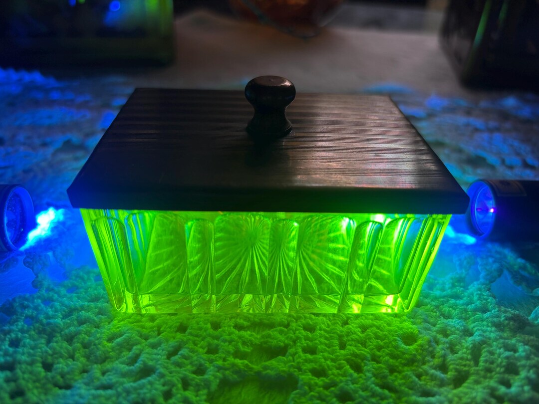 Beautiful Rare Vintage Fostoria Uranium Cigarette Box - Etsy