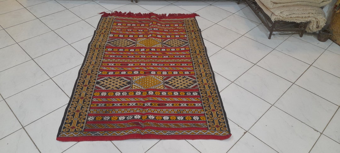 Moroccan Rug Tribal Kilim Middle Atlas Vintage Hanbel Berber Zayan ...