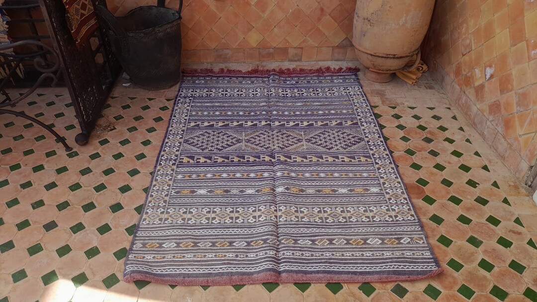 Moroccan Rug Tribal Kilim Middle Atlas Vintage Hanbel Berber Zayan ...