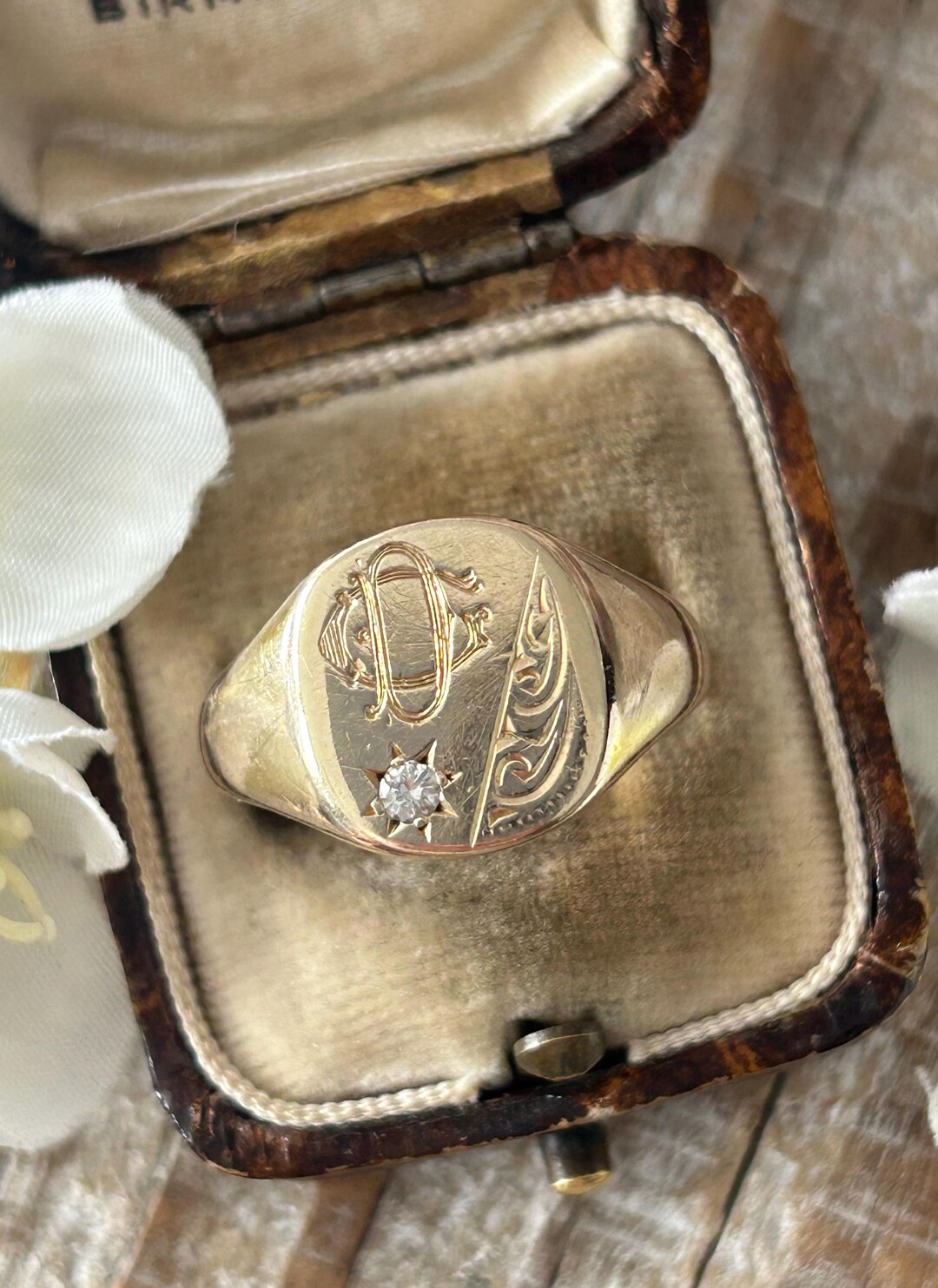 Vintage Oval Signet Ring Monogram DC or CD 9 Carat Yellow Gold 1987 ...