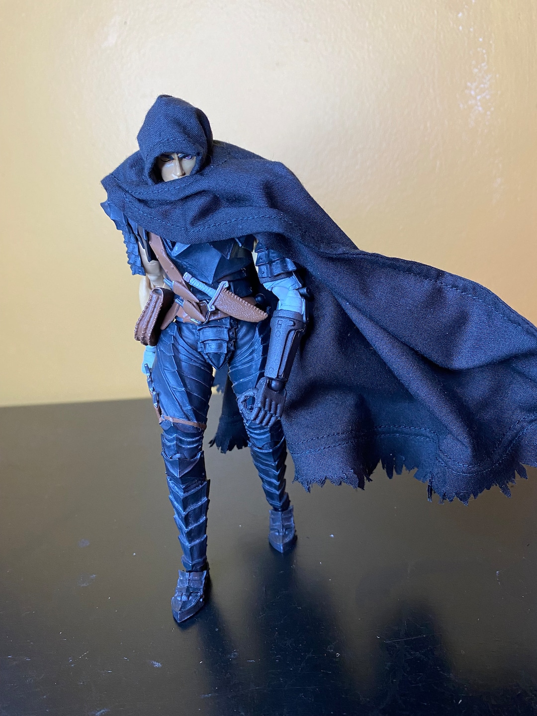 1/12 Scale Black Tattered Cloth Wired Cape With Separate Hood (wired ...