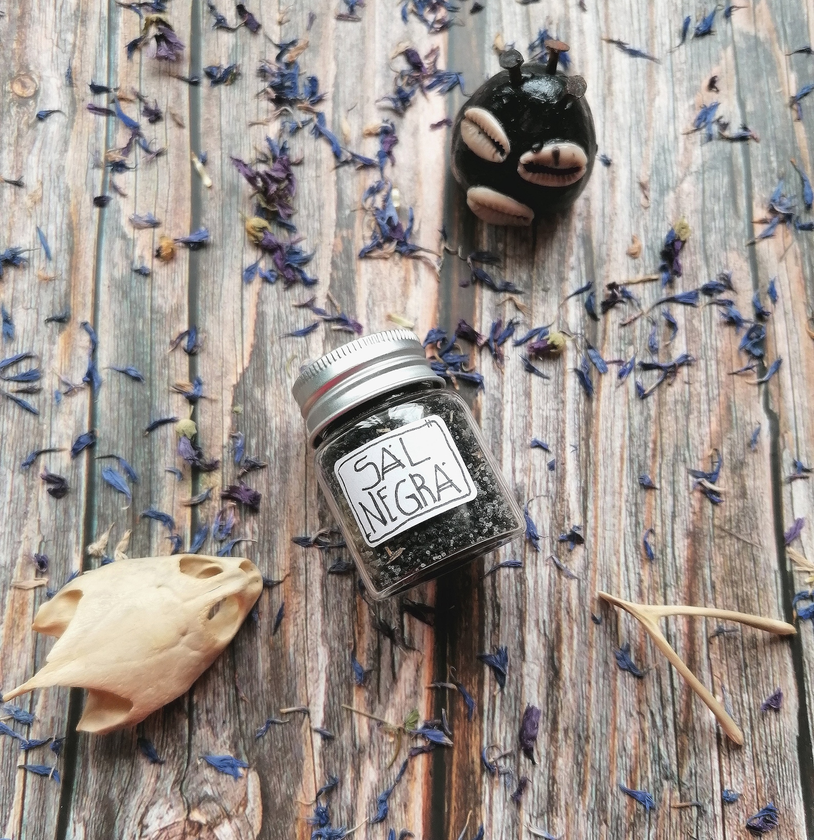 SAL NEGRA Sal Negra Ritual Santería Magia Negra Sal Negra De Brujas - Etsy