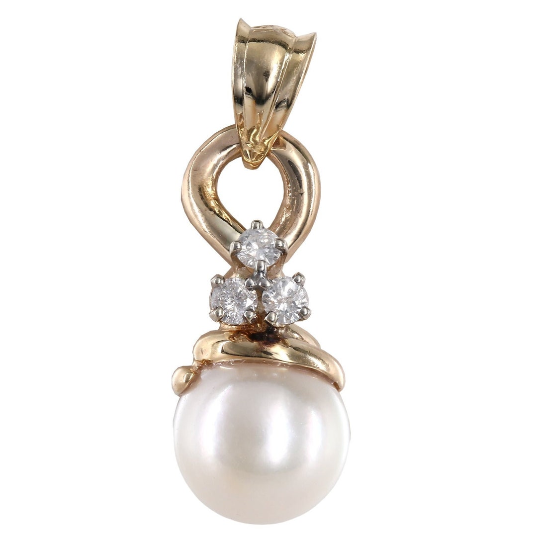 14K Yellow Gold Pearl and Diamonds Charm Pendant - Etsy
