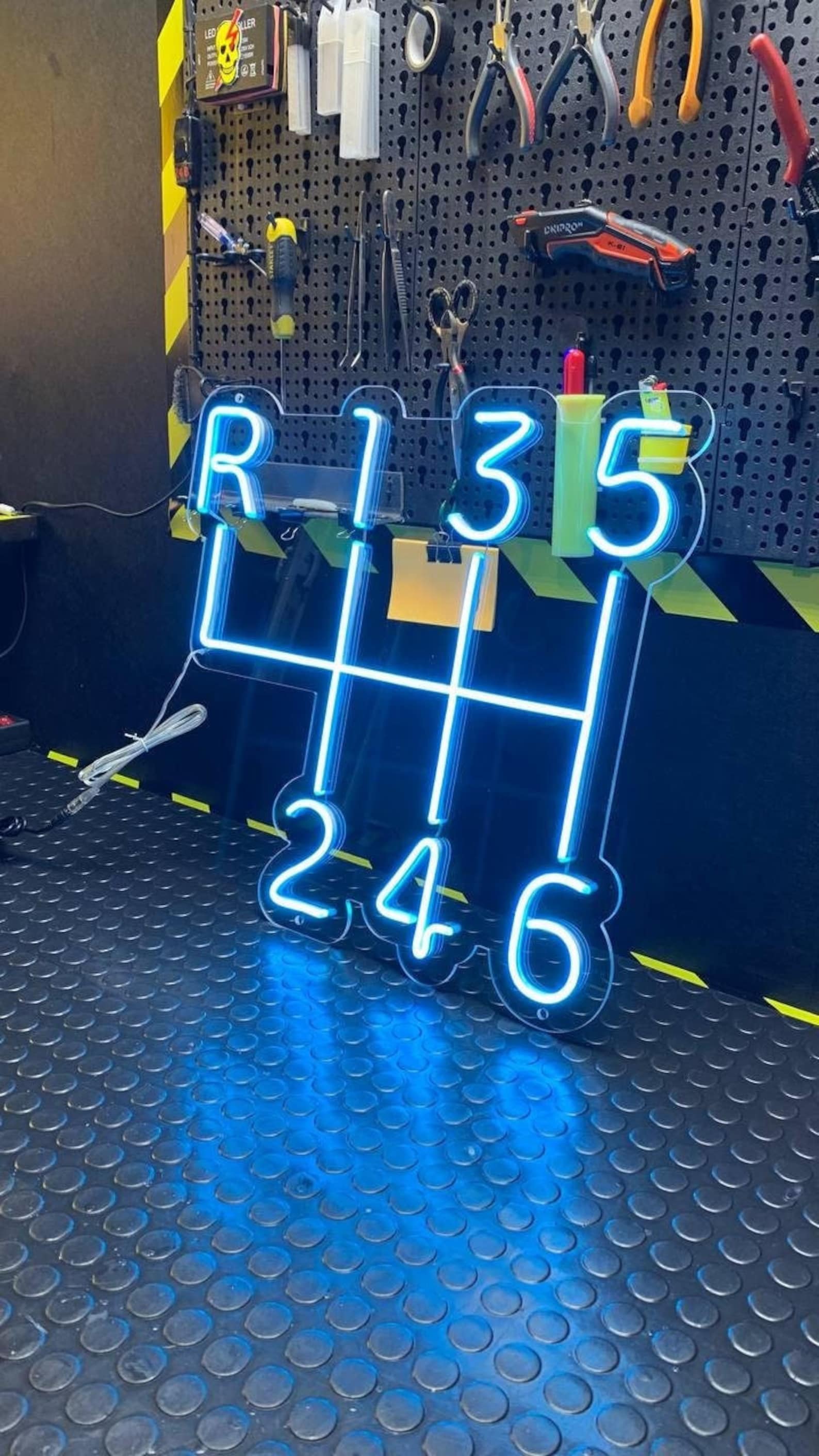 Gear Shift Neon Sign – LED Manual Transmission Wall Light, Garage Decor ...