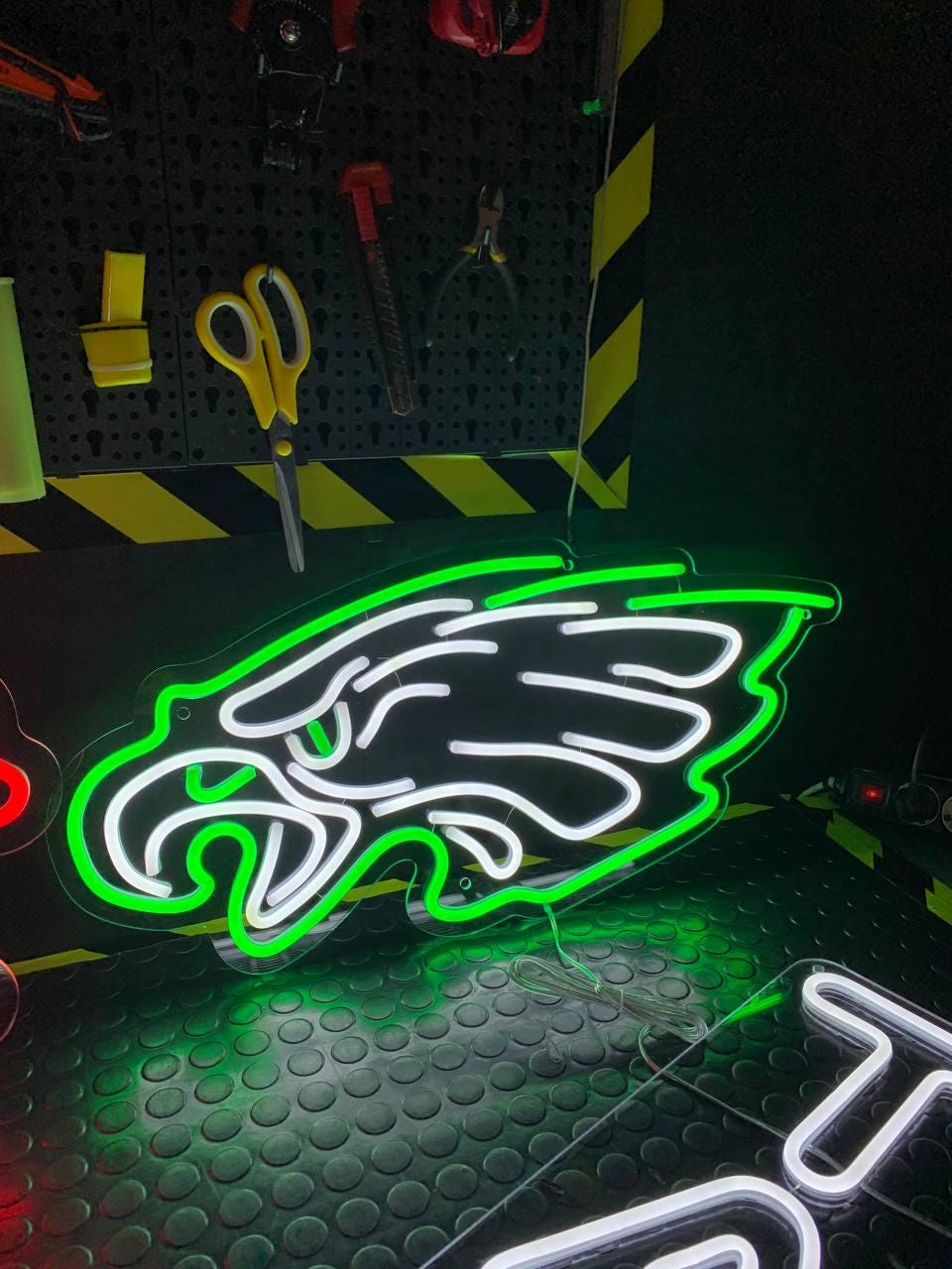 Eagles Neon Sign – Team Logo LED Neon Light for Sports Bar, Fan Cave ...