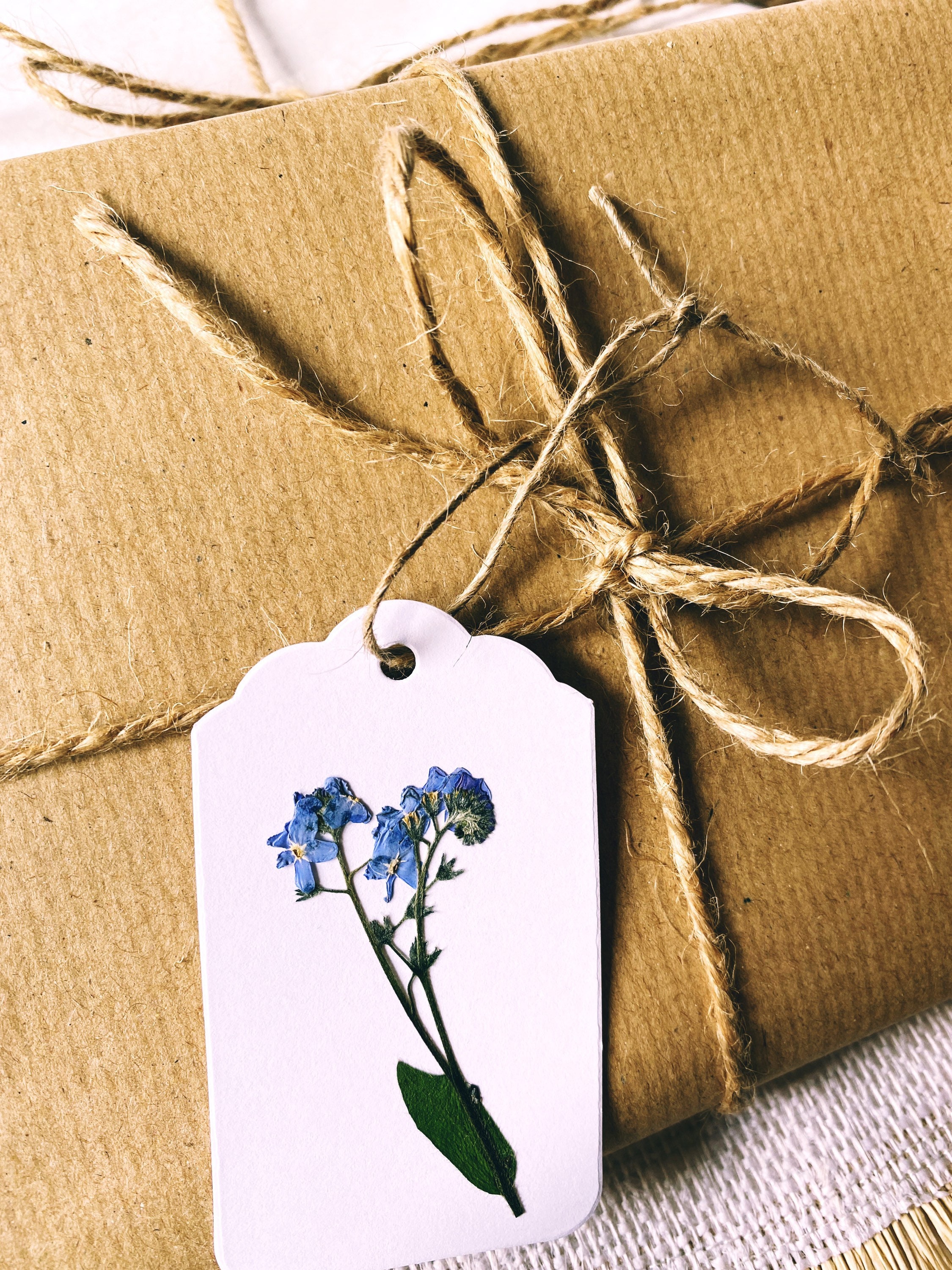 Pressed Flower Gift Tags, Wedding Favour, Botanical Stationary, Pack of ...