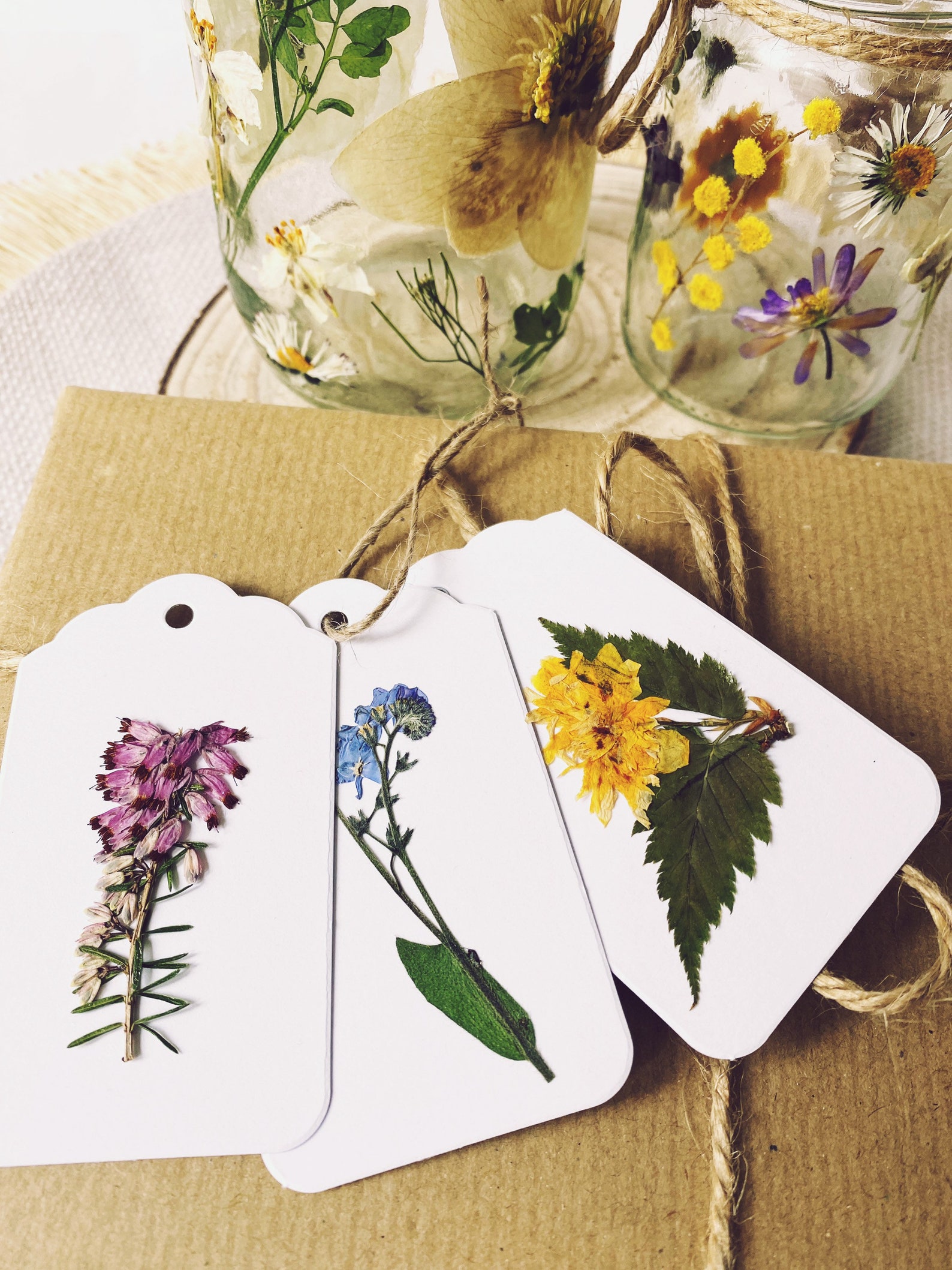Pressed Flower Gift Tags, Wedding Favour, Botanical Stationary, Pack of ...