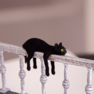Miniature Cat, Railing Artisan Pet in 1:12 Twelfth Scale for Doll House ...