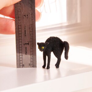 Miniature Cat, Arched Back Artisan Pet in 1:12 Twelfth Scale for Doll ...