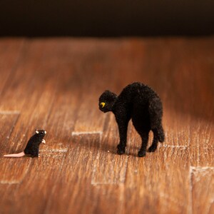 Miniature Cat, Arched Back Artisan Pet in 1:12 Twelfth Scale for Doll ...