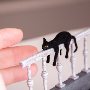 Miniature Cat, Railing Artisan Pet in 1:12 Twelfth Scale for Doll House ...