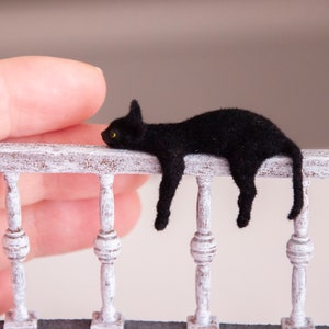 Miniature Cat, Railing Artisan Pet in 1:12 Twelfth Scale for Doll House ...
